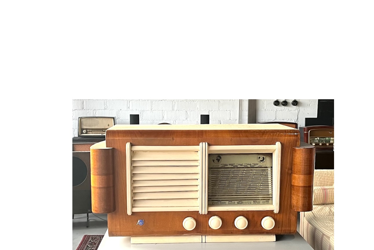 Radio Martial de válvulas, radio francesa de los años 50