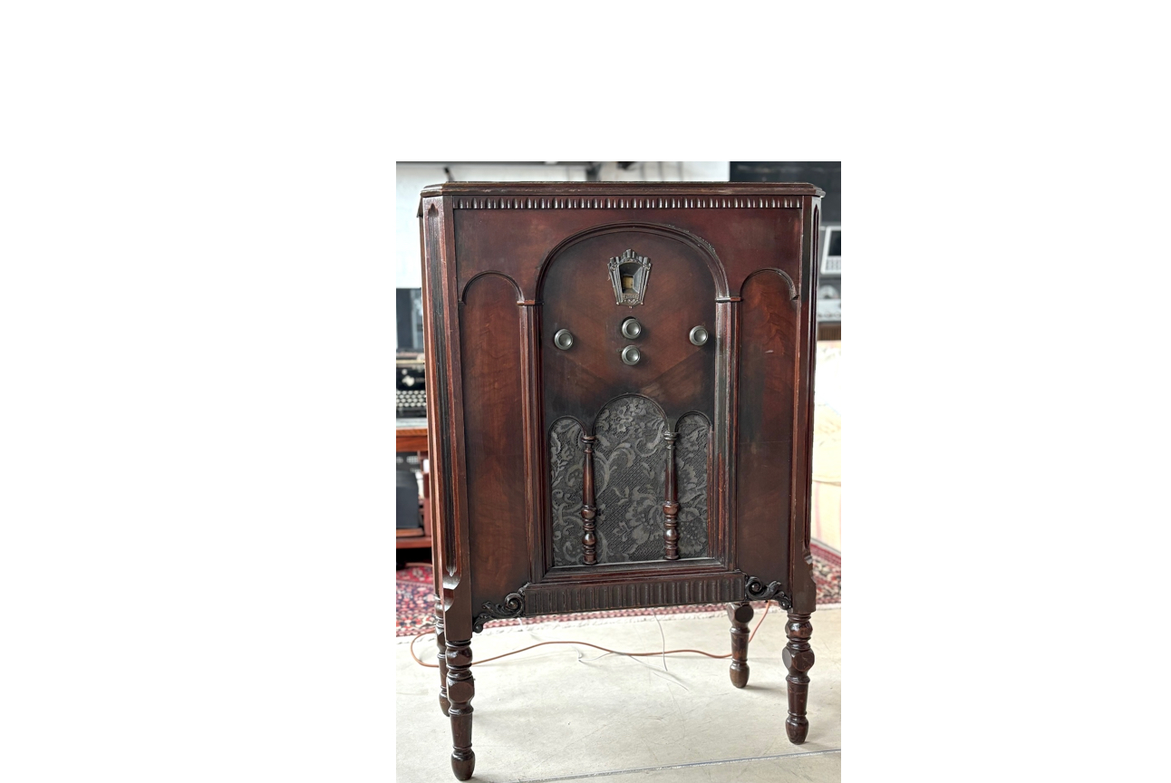 Radio Philco 77 Lowboy, antigua de 1930. Majestuosa